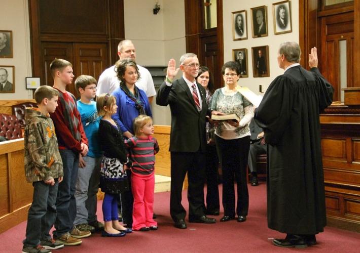 Elected officials take oath of office | News | circlevilleherald.com