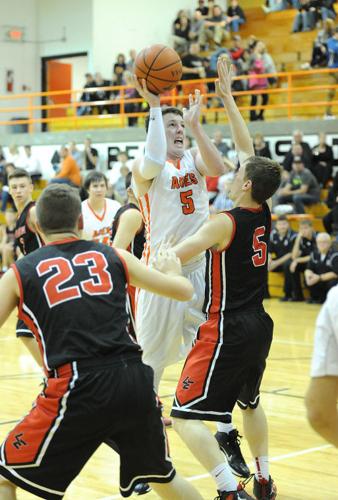 Braves pick up first win | Sports | circlevilleherald.com