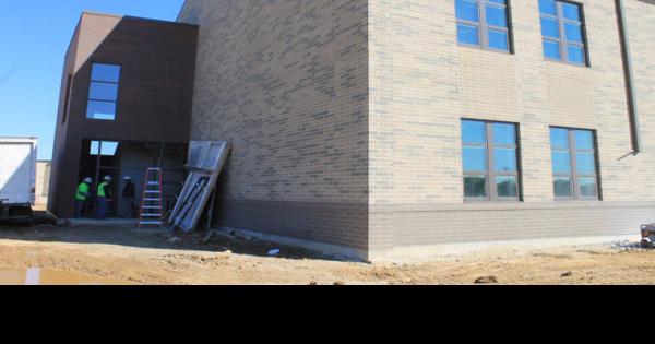 CHS construction 9/24/13 | Gallery | circlevilleherald.com