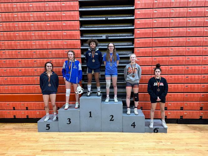 Lady Vikings place 7th and Mackenzie Stevenson upsets two opponents in ...
