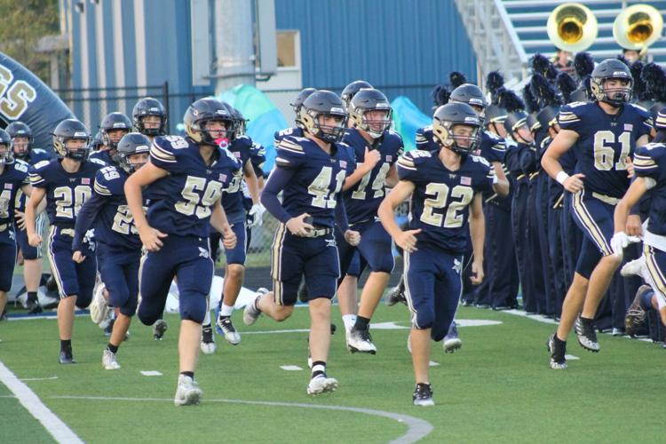 The Vikings ring the victory bell on homecoming night | Sports ...