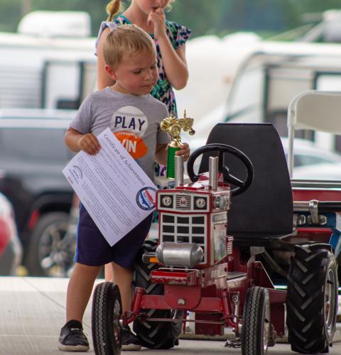 Kids have a blast at the Kiddie Tractor Pull | News | circlevilleherald.com
