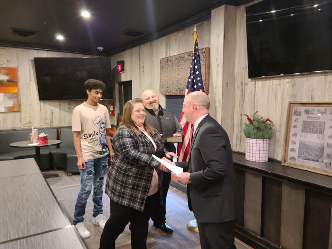 Blanton sworn in as Circleville Mayor | News | circlevilleherald.com