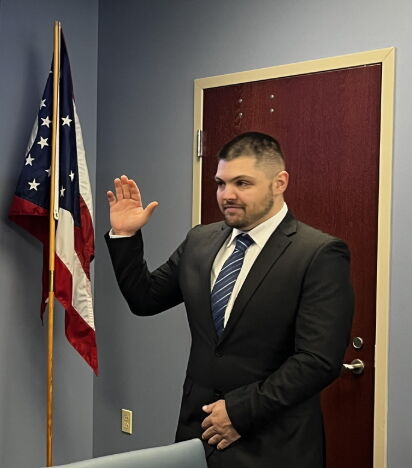 Eric Massie takes Oath of Office for Circleville Police Department ...