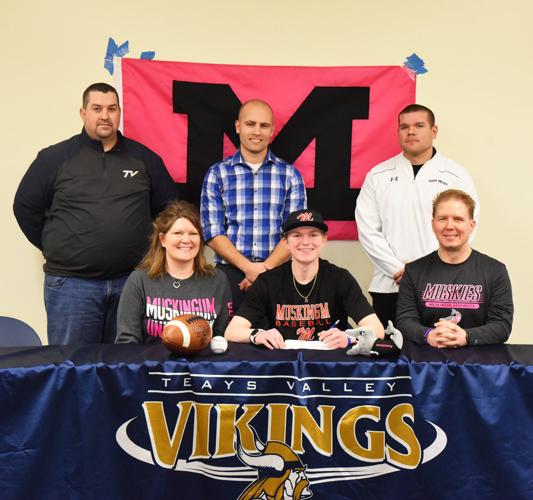 TV's Carson signs with Muskingum | Sports | circlevilleherald.com