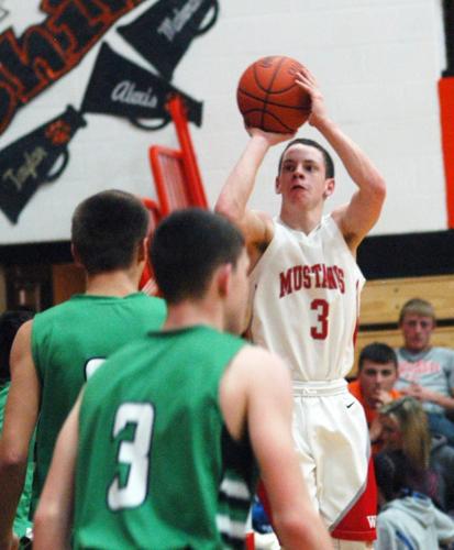 Mustangs race past Huntsmen | Sports | circlevilleherald.com