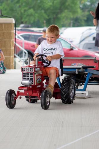 Kids have a blast at the Kiddie Tractor Pull | News | circlevilleherald.com