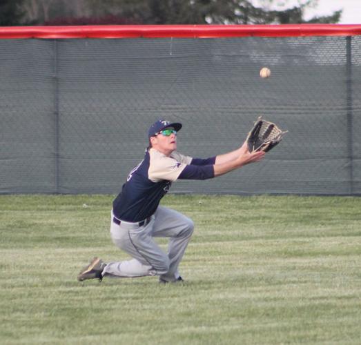 Vikings use clutch defense to edge Braves | Sports | circlevilleherald.com