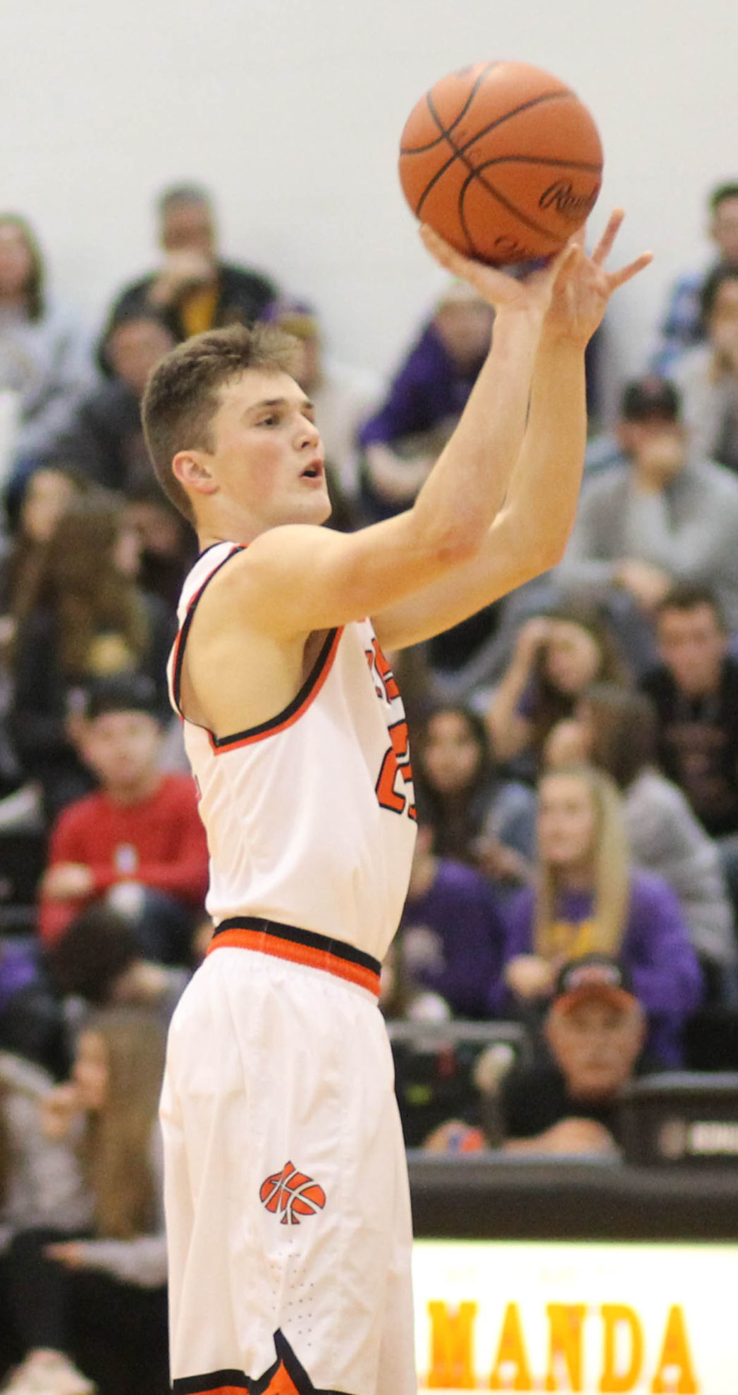 Aces ride defense to victory over Bulldogs | Sports | circlevilleherald.com