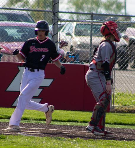 Braves defeat in-town rivals 10-1 | Sports | circlevilleherald.com