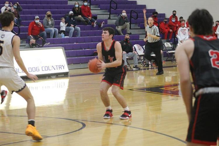 Braves beat Bulldogs 58-42 | Sports | circlevilleherald.com