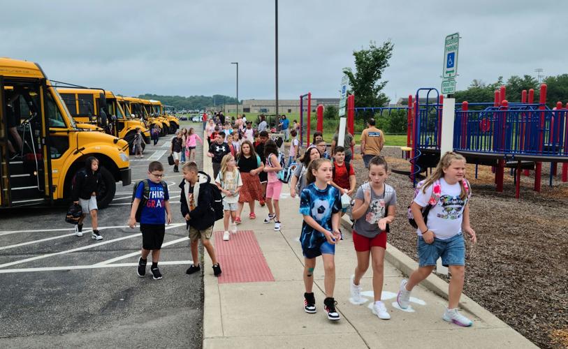 Students return to the classroom | News | circlevilleherald.com