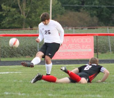 Braves blank Red Raiders | Sports | circlevilleherald.com