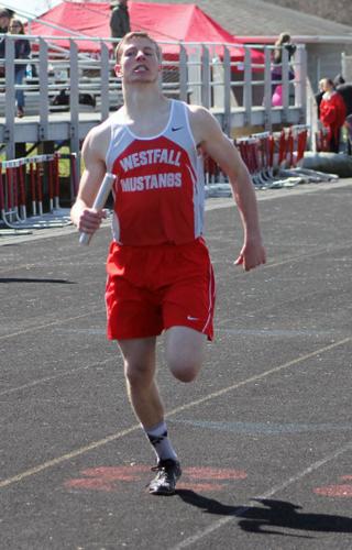 Tigers use depth to win Kiwanis Relays | Sports | circlevilleherald.com