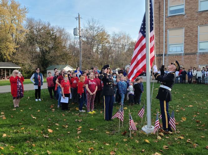 Pickaway Co. students honor, celebrate veterans | News ...