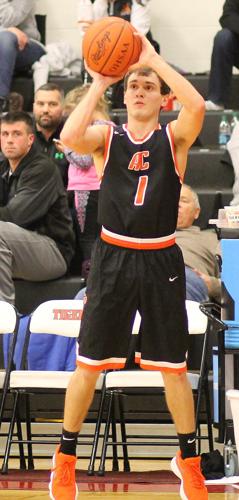 Holbrook free throw lifts Aces over Tigers | Sports | circlevilleherald.com