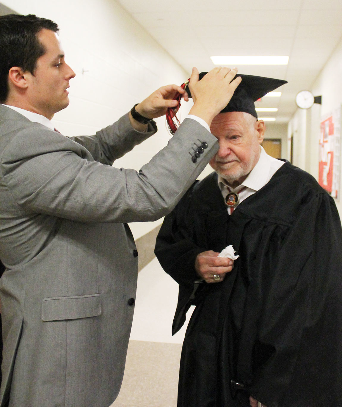WWII veteran receives diploma from CHS | Spotlight | circlevilleherald.com