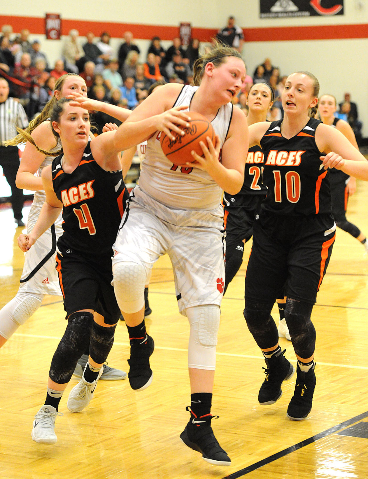 Tigers finish second in league with win over Aces | Sports ...