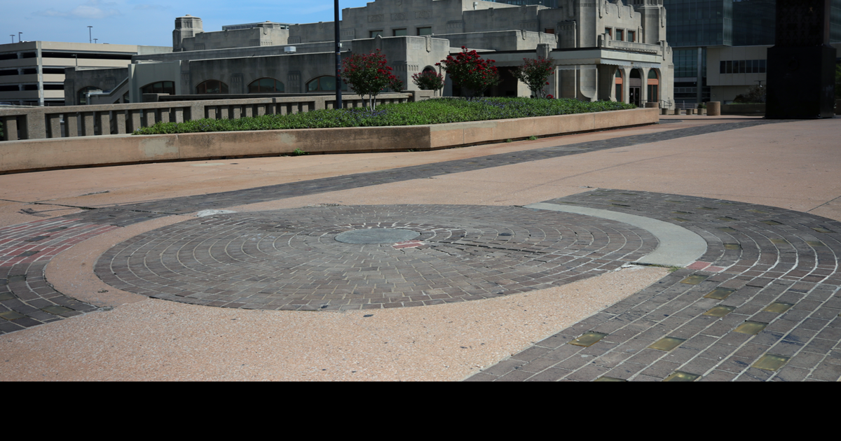 The Center of the Universe in downtown Tulsa draws thousands | News ...