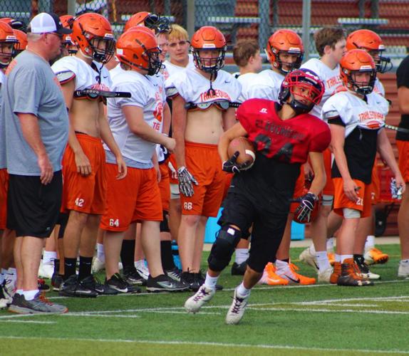 Claremore football hosts multi-team camp | Sports | claremoreprogress.com