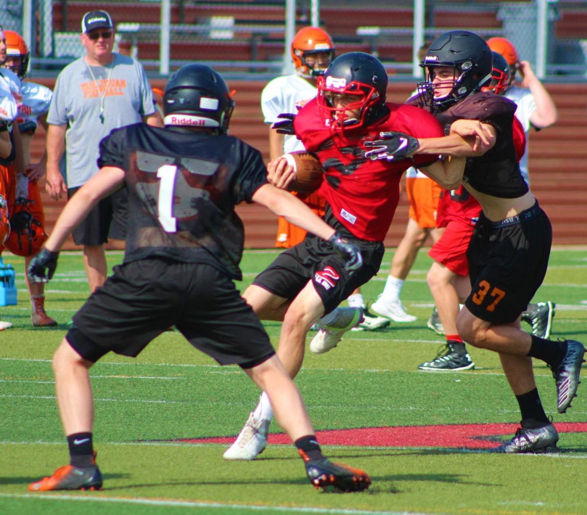 Claremore football hosts multi-team camp | Sports | claremoreprogress.com