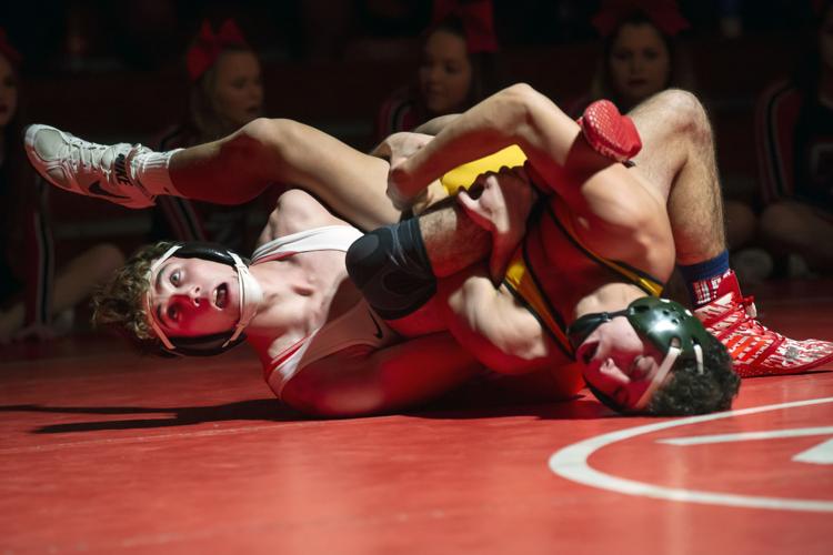 Hustle and tussle in Claremore | Sports | claremoreprogress.com