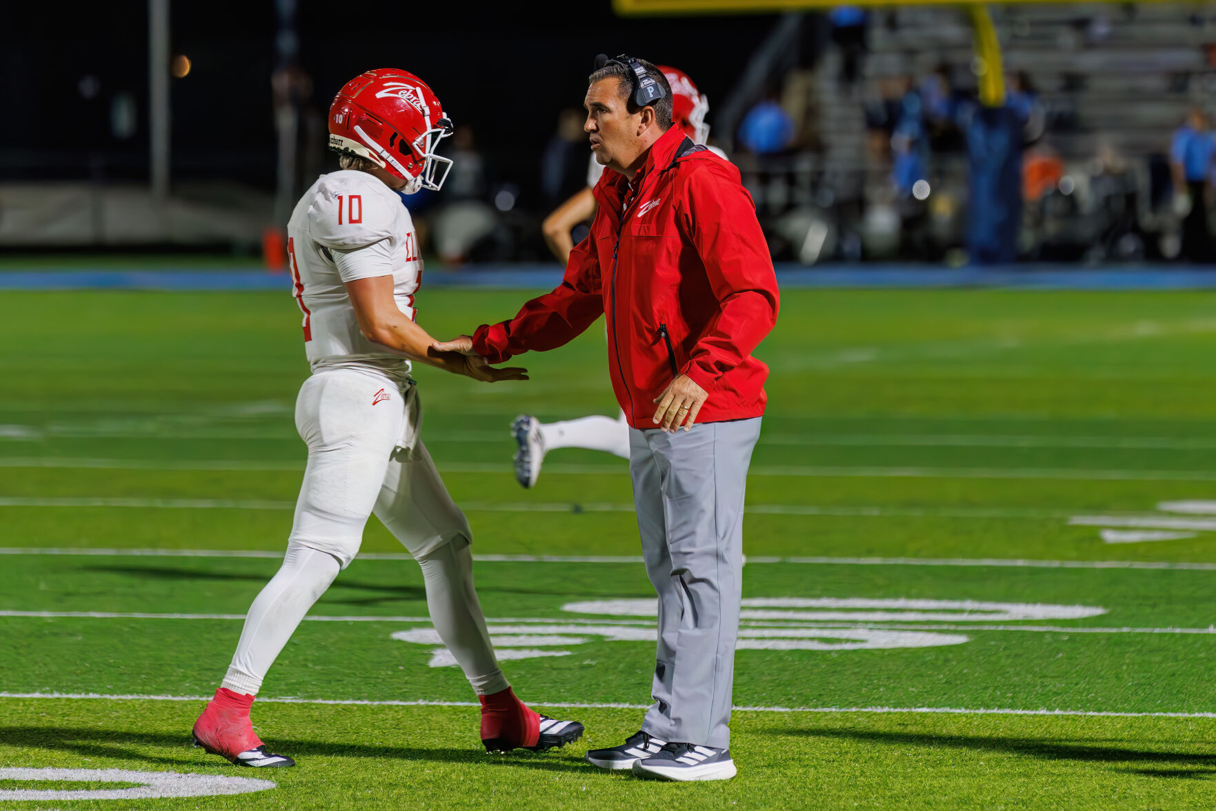 FOOTBALL: Claremore makes Bartlesville chase points in season-opening ...