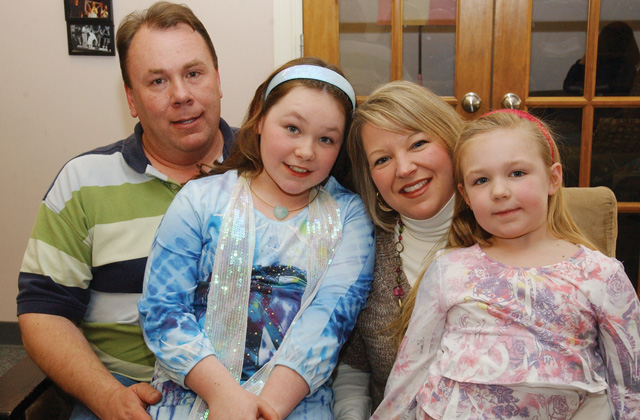 Singing Sensation - Verdigris' Liz Goins working on music career ...