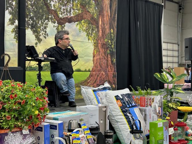 Duke Mason makes annual visit to Claremore at Rogers County Senior Day ...