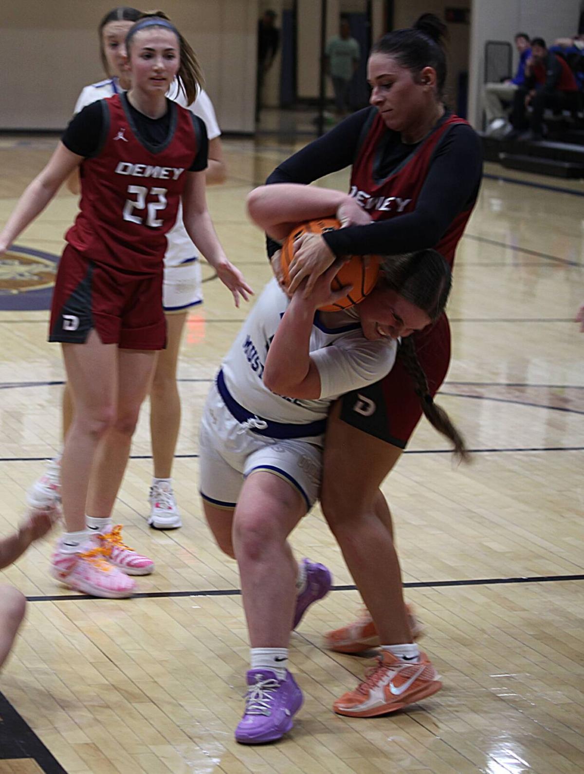 RCB WINTER INVITATIONAL: Late heartbreak caps Oologah girls' gritty run ...