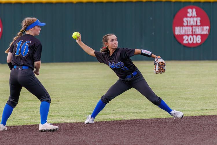 SOFTBALL: Oologah upsets Verdigris despite Lemery’s multibag hits ...