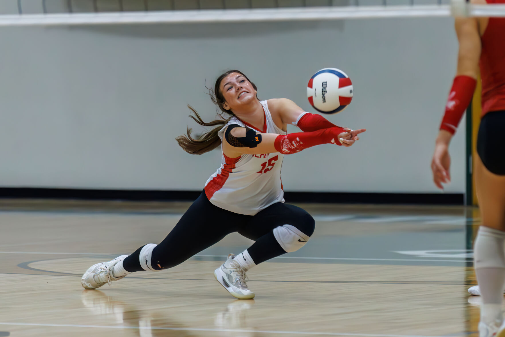 VOLLEYBALL: Godding's fearless defense not enough as Claremore falls to OCS in state ...
