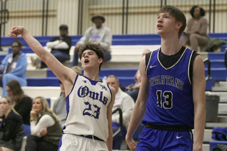 Centennial squeaks by Joshua | Sports | cleburnetimesreview.com
