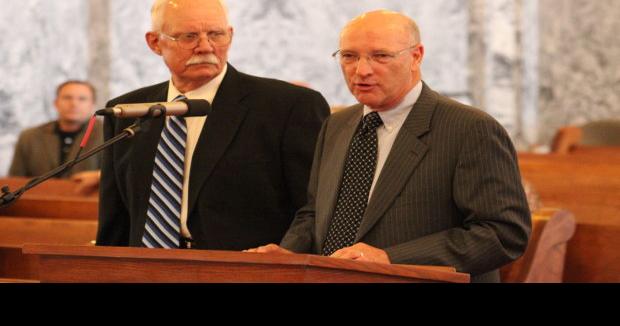 Gilbert, Moore honored by court | Local News | cleburnetimesreview.com