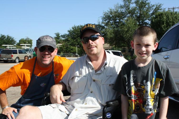 Snow cone devotees turn out to help Grandview officer | Archives ...