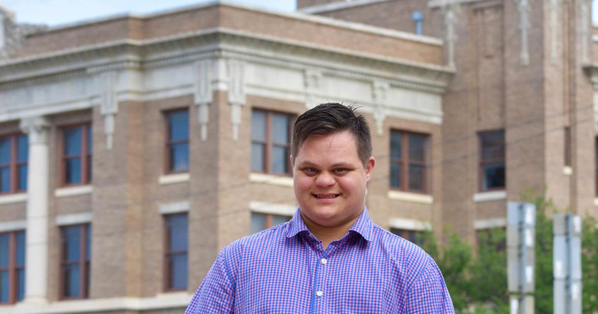 (VIDEO) Caleb Stevens shoots for the stars at Plaza Theatre | Local ...