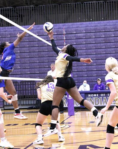 Tight-knit Alvarado volleyball team thriving | Sports ...