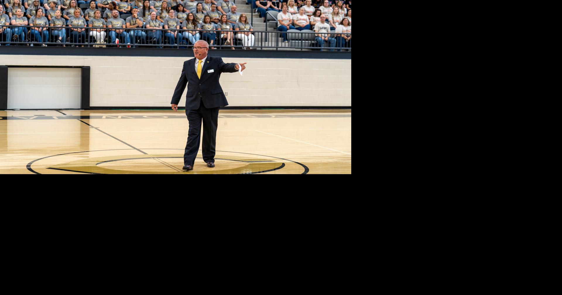 Cleburne ISD hosts convocation for teachers | | cleburnetimesreview.com