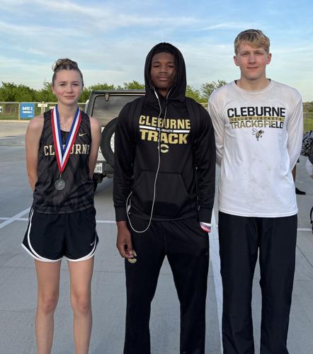 Jackets advance to regional meet | Sports | cleburnetimesreview.com