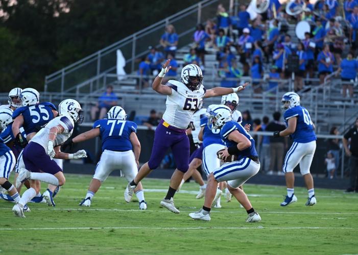 Wildcats persevere to clinch football playoff spot | Local News ...