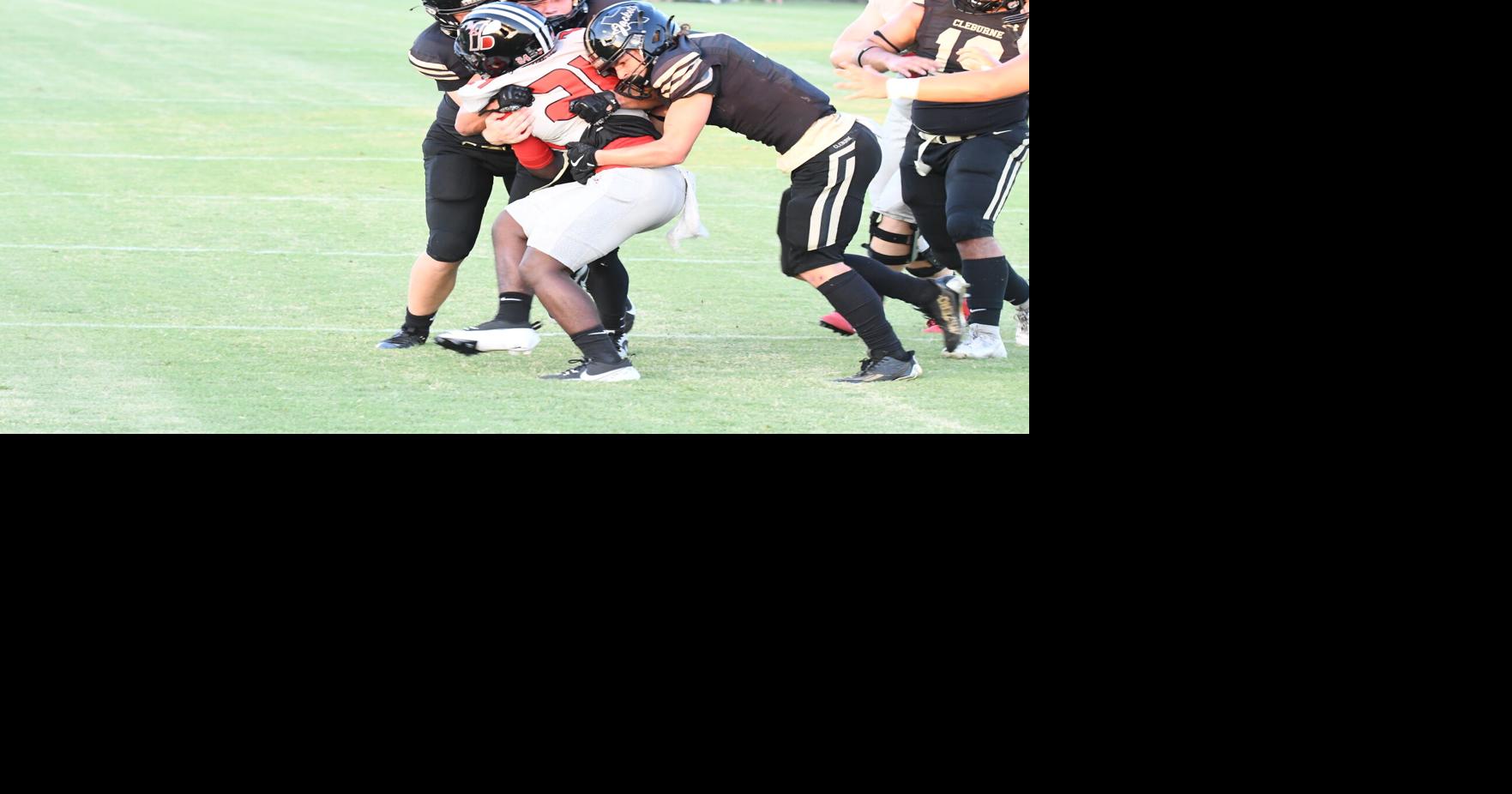 Yellow Jackets lose close battle with Elks at homecoming game | Sports ...