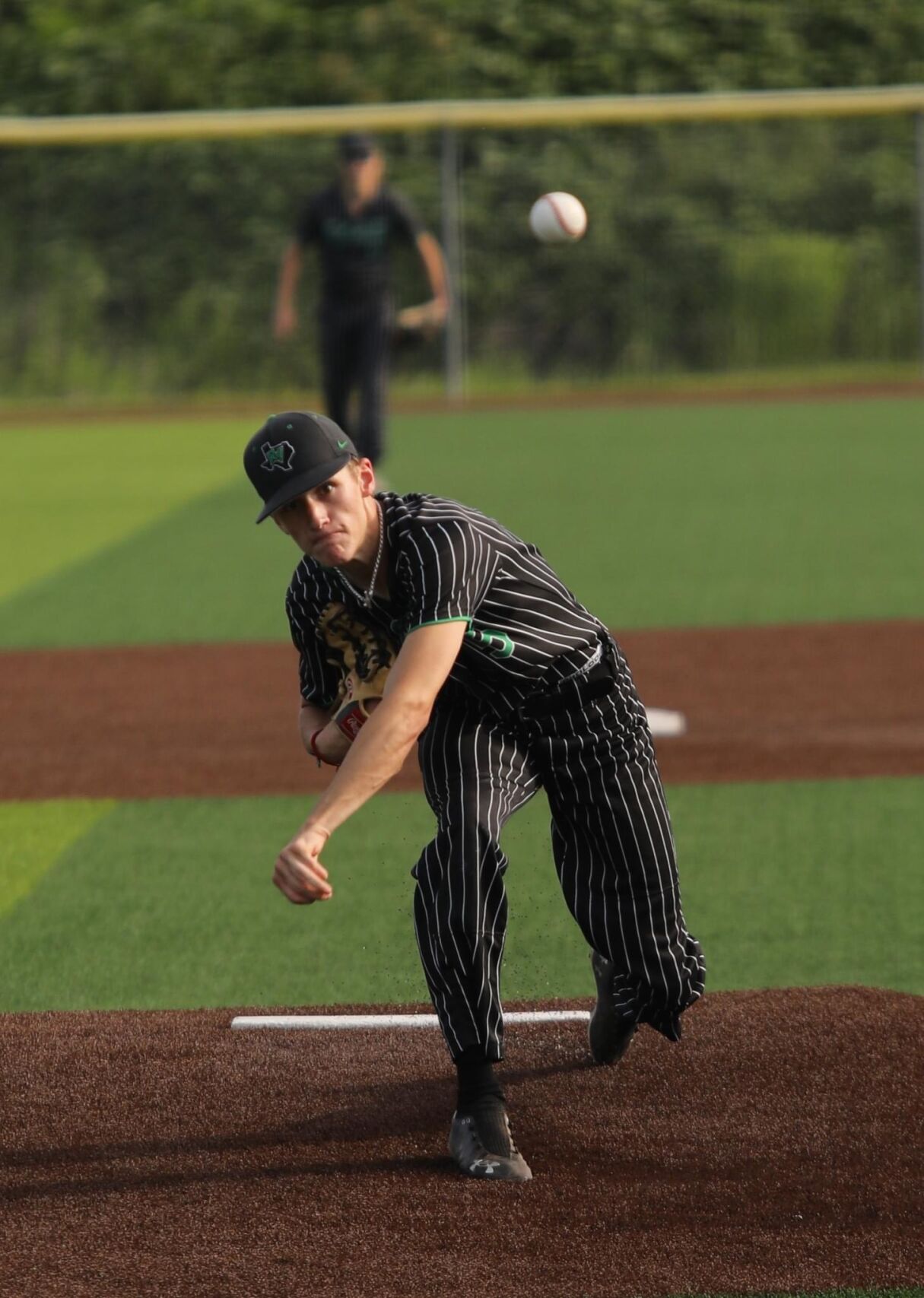 Two baseball teams claim bi-district titles | Sports ...