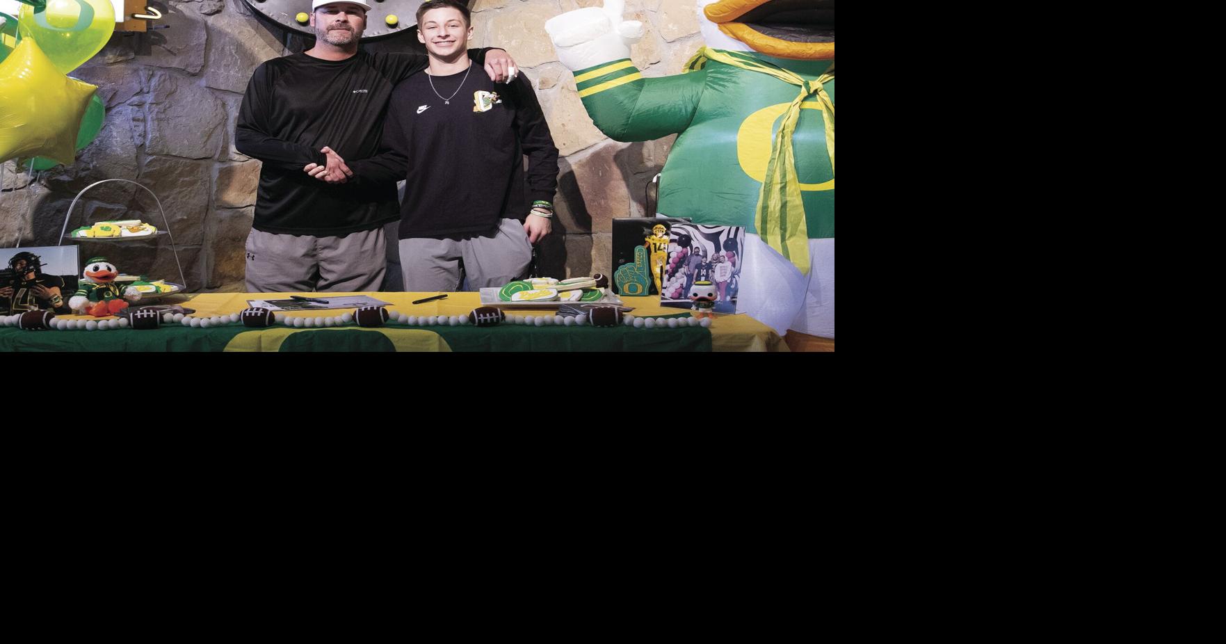 Ryder Hayes of Grandview signs with Oregon | Sports ...