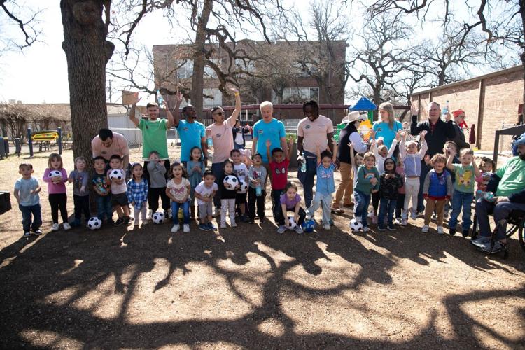 Texas Outlaws visit Cleburne to deliver water to Upbring | Local News ...