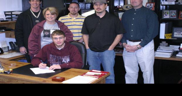 Tyler Chappell signs to continue running with Texas A&M | Archives ...
