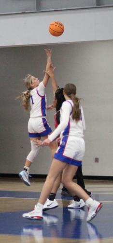 Lady Raiders roll to Marlins Classic crown | Sports | clevelandbanner.com