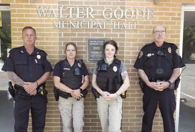 Charleston welcomes new police officer | News | clevelandbanner.com