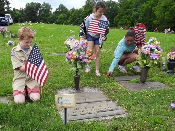 Scouts place flags for Memorial Day | News | clevelandbanner.com