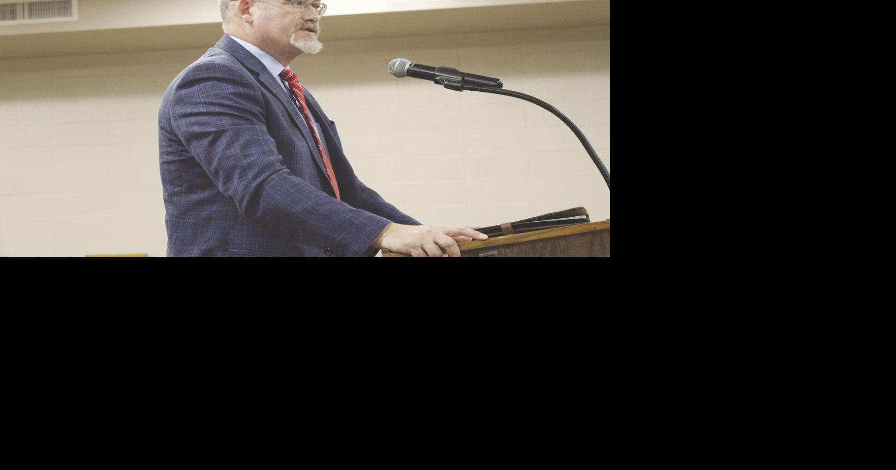 Hatchett visits county commission as election nears | News ...