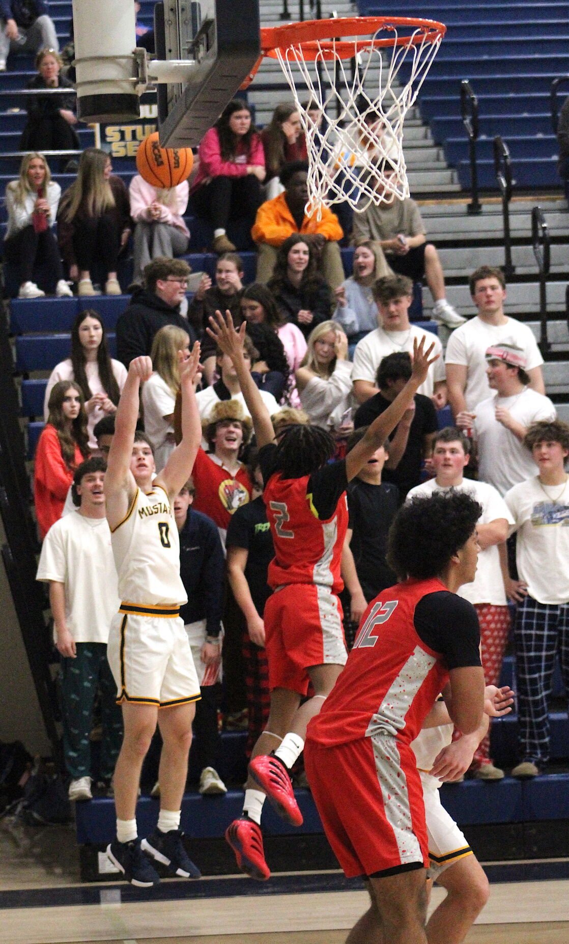 Herds split with Owls | Sports | clevelandbanner.com